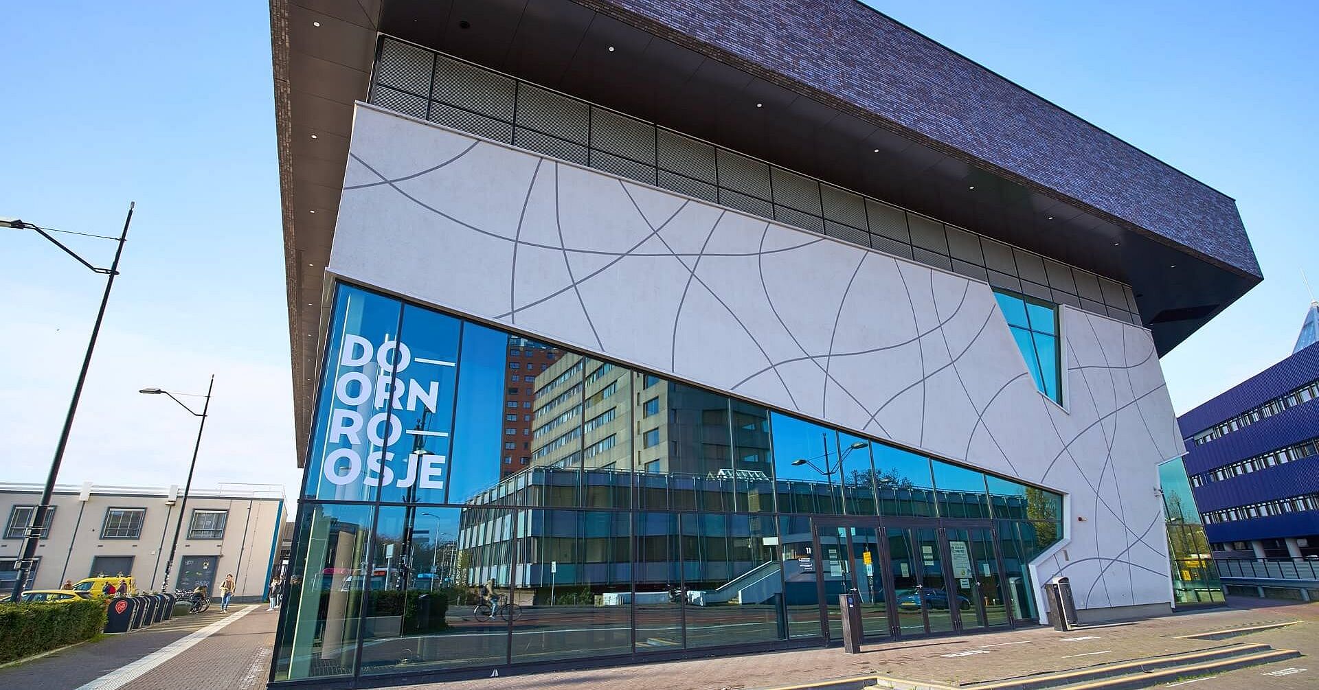 The d&b V-Series helps transform café into cool new music venue | d&b ...